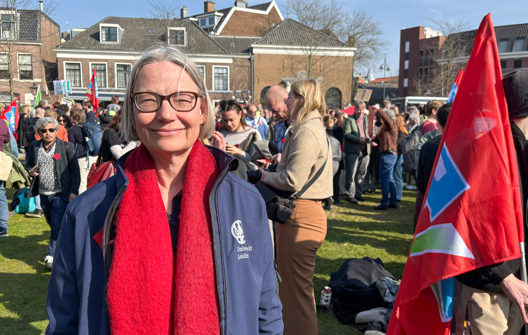 Liveblog: Universiteit Leiden staakt tegen bezuinigingen - Universiteit ...
