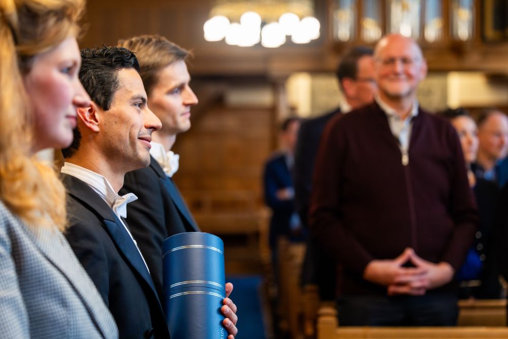 ‘Humans are storytellers’: the power of stories in language development of children and AI ...